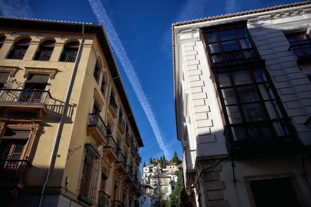 Scenes From Granada - Street Art - BIKEPACKING.com