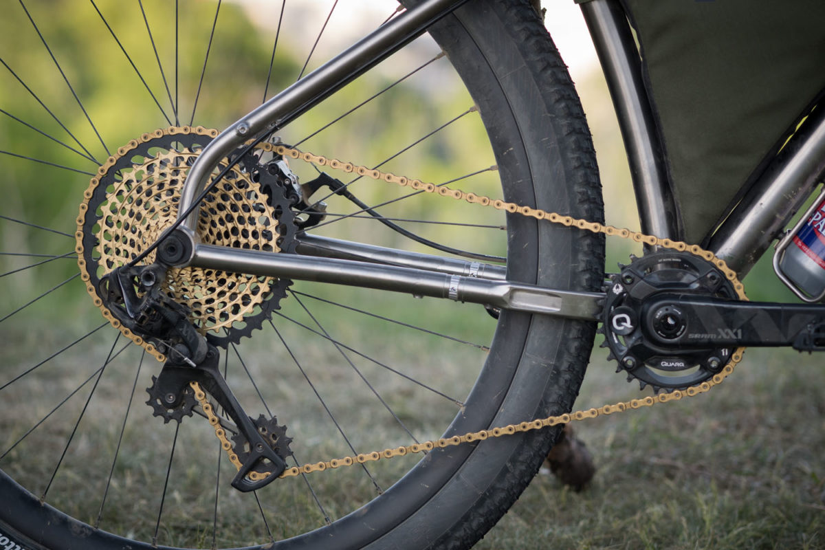 Lynne's Moonmen #M32 Tour Divide Rig - BIKEPACKING.com