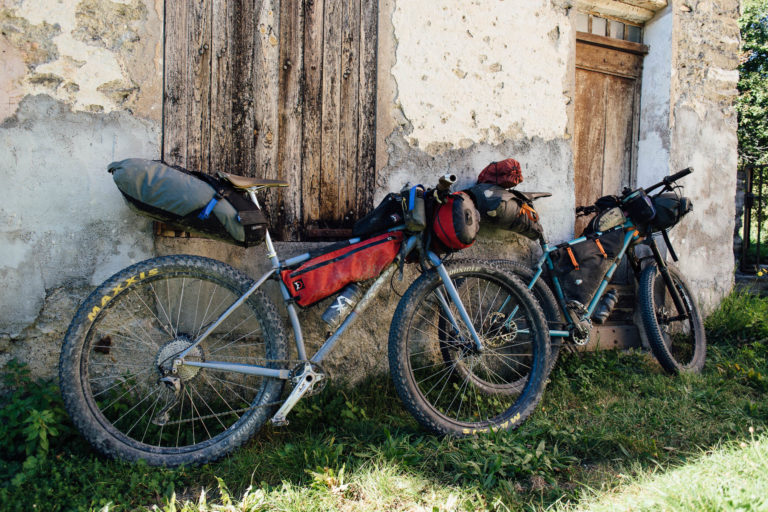 Mike Howarth and His Singular Rooster - BIKEPACKING.com