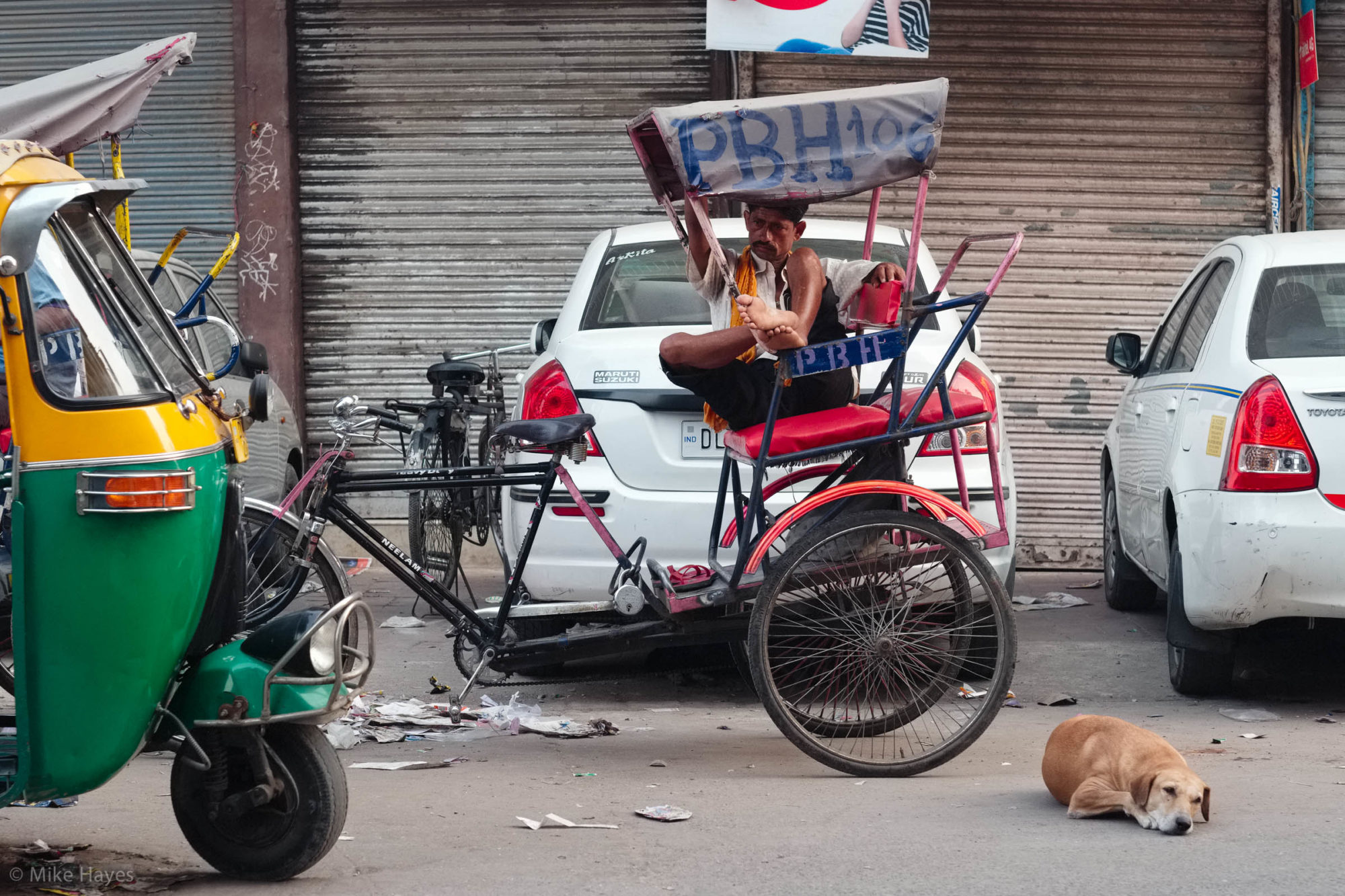 Rider's Lens: Mike Hayes on Street Photography - BIKEPACKING.com