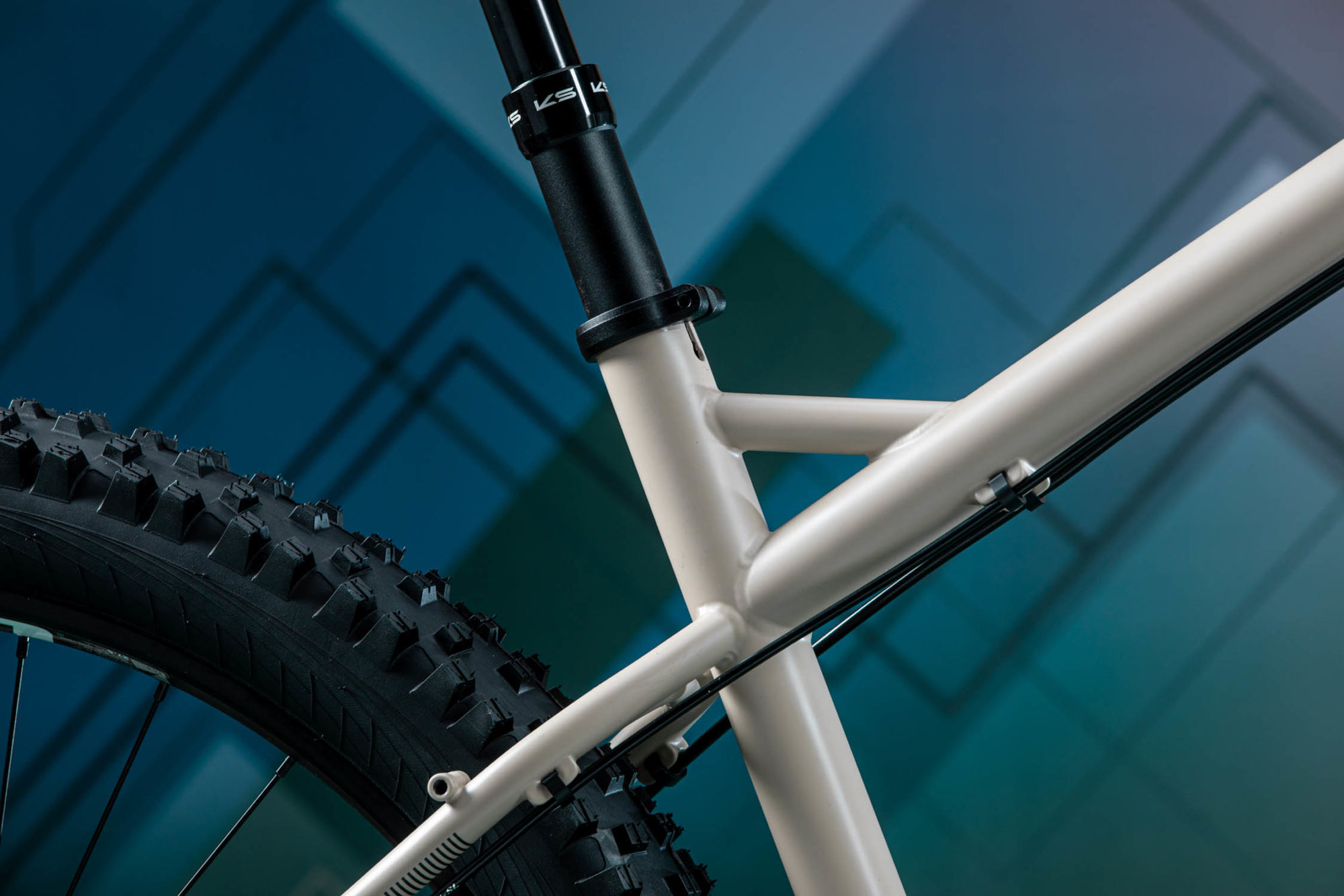 First Look: 2020 Bombtrack Beyond+ ADV - BIKEPACKING.com