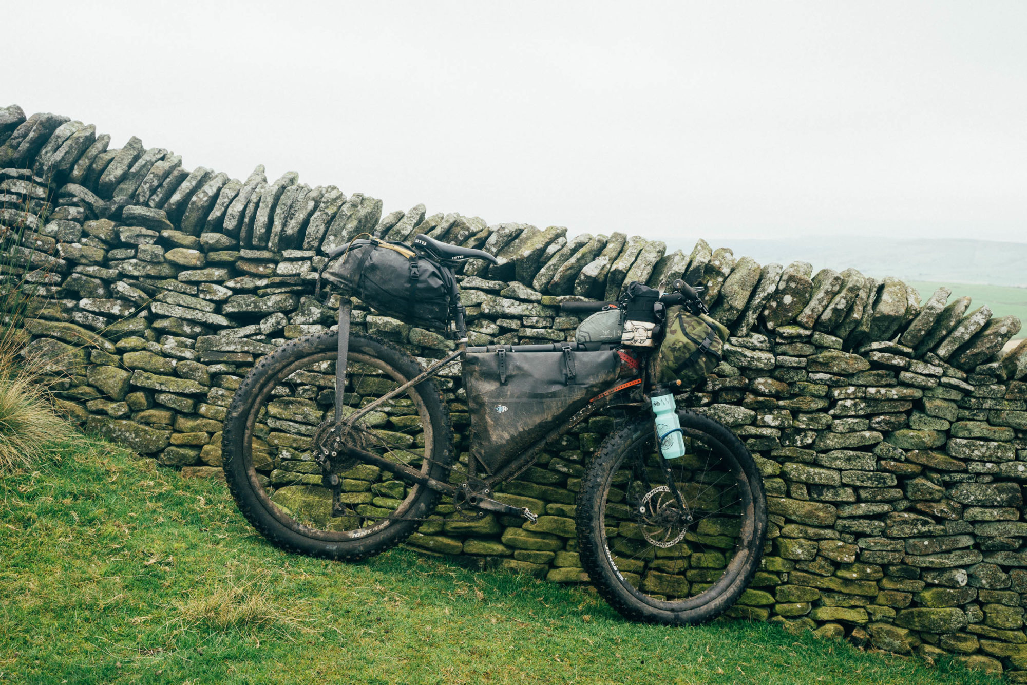 Tailfin AeroPack Review: A premium, rigid seatpack - BIKEPACKING.com