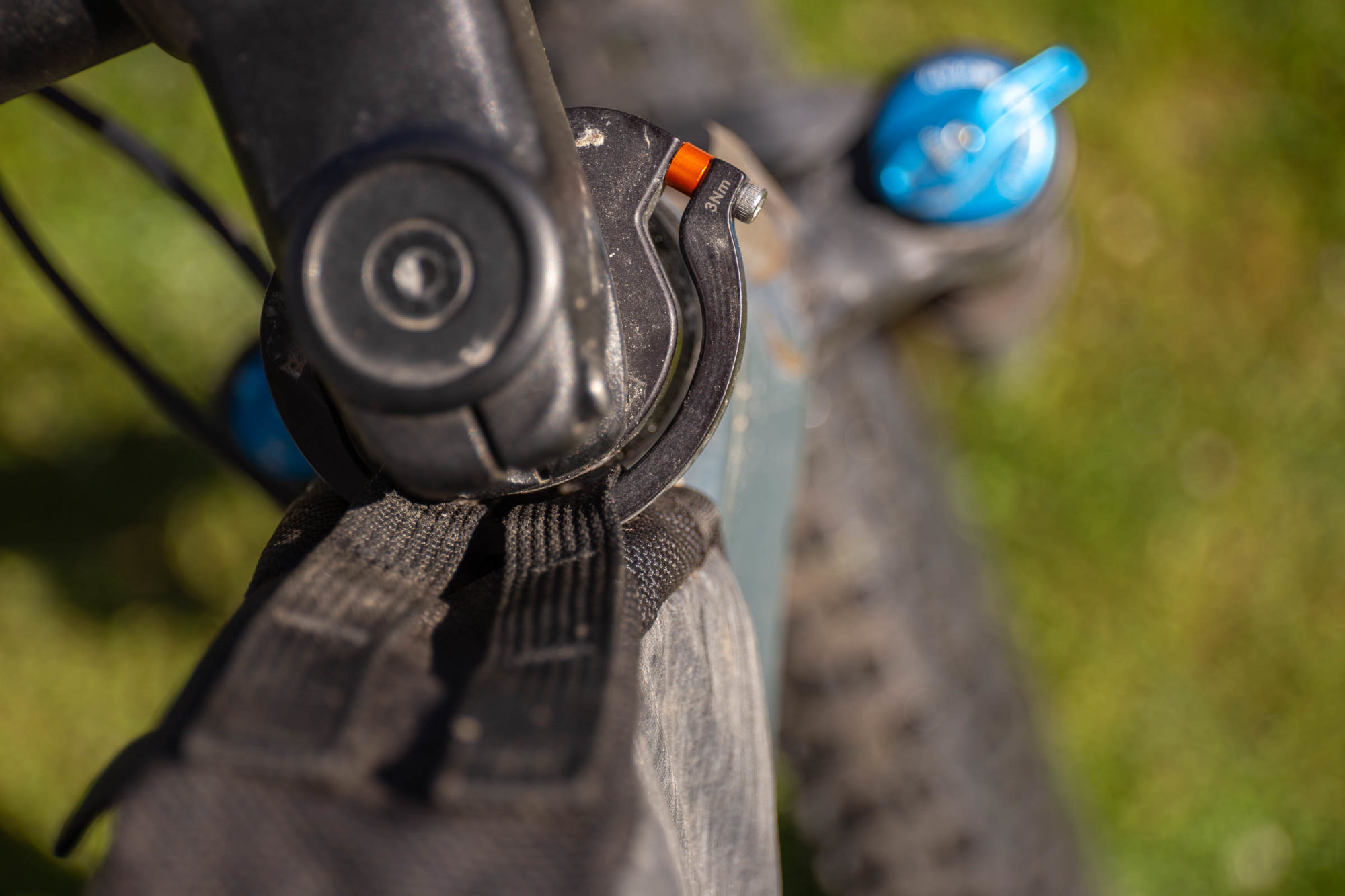 Top Tube Bag Stabilizers: Are they worth it? - BIKEPACKING.com