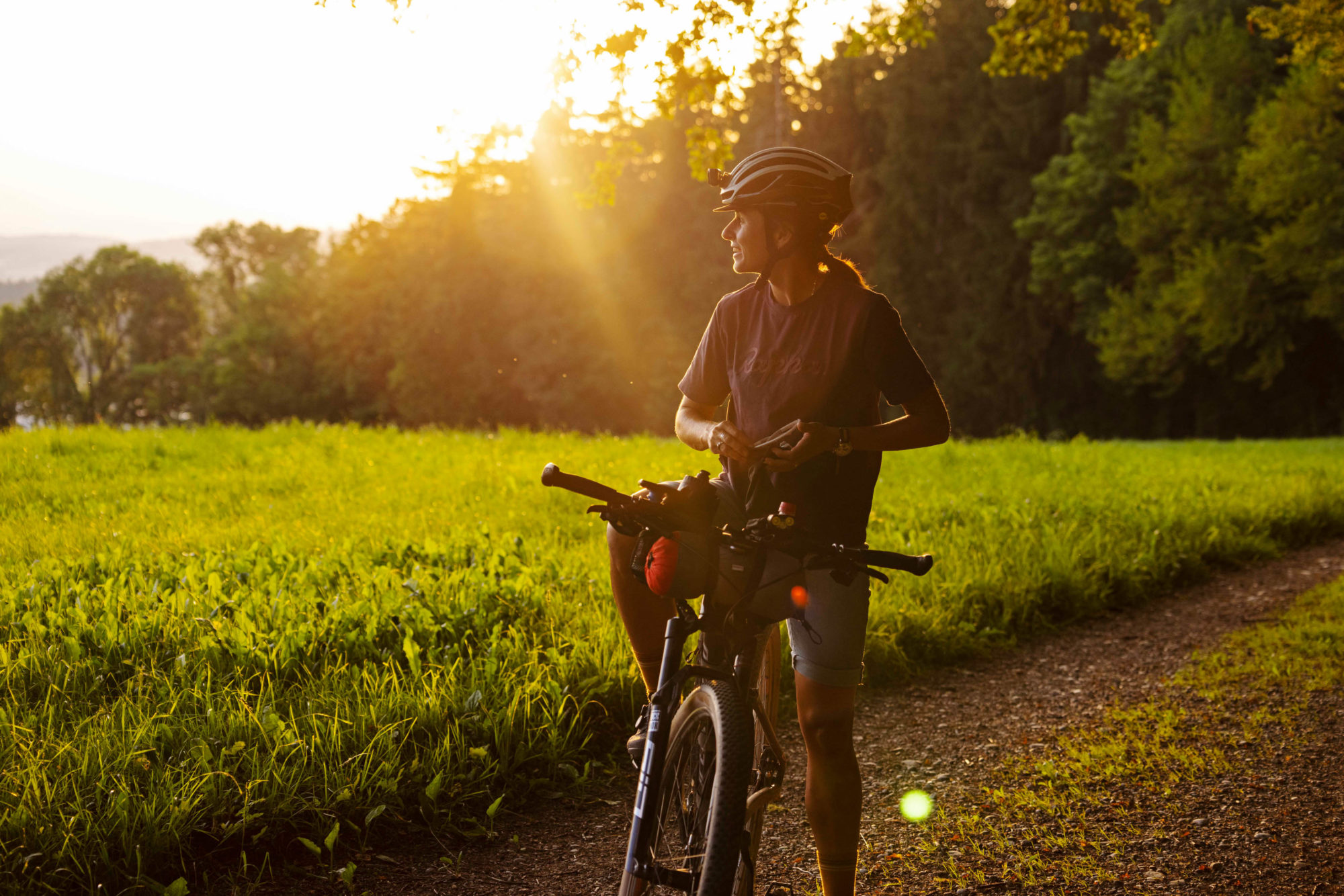 Lael Wilcox and her 2021 Hope 1000 Race Rig - BIKEPACKING.com
