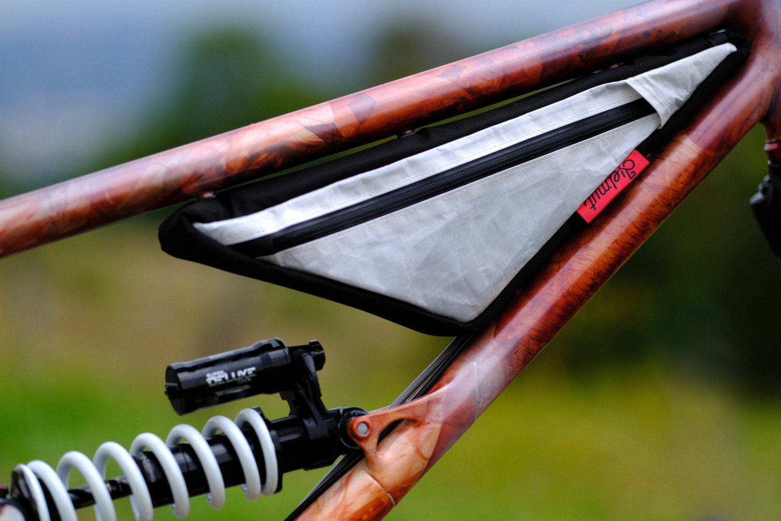 Concours de Machines 2021: Jolie Rouge - BIKEPACKING.com