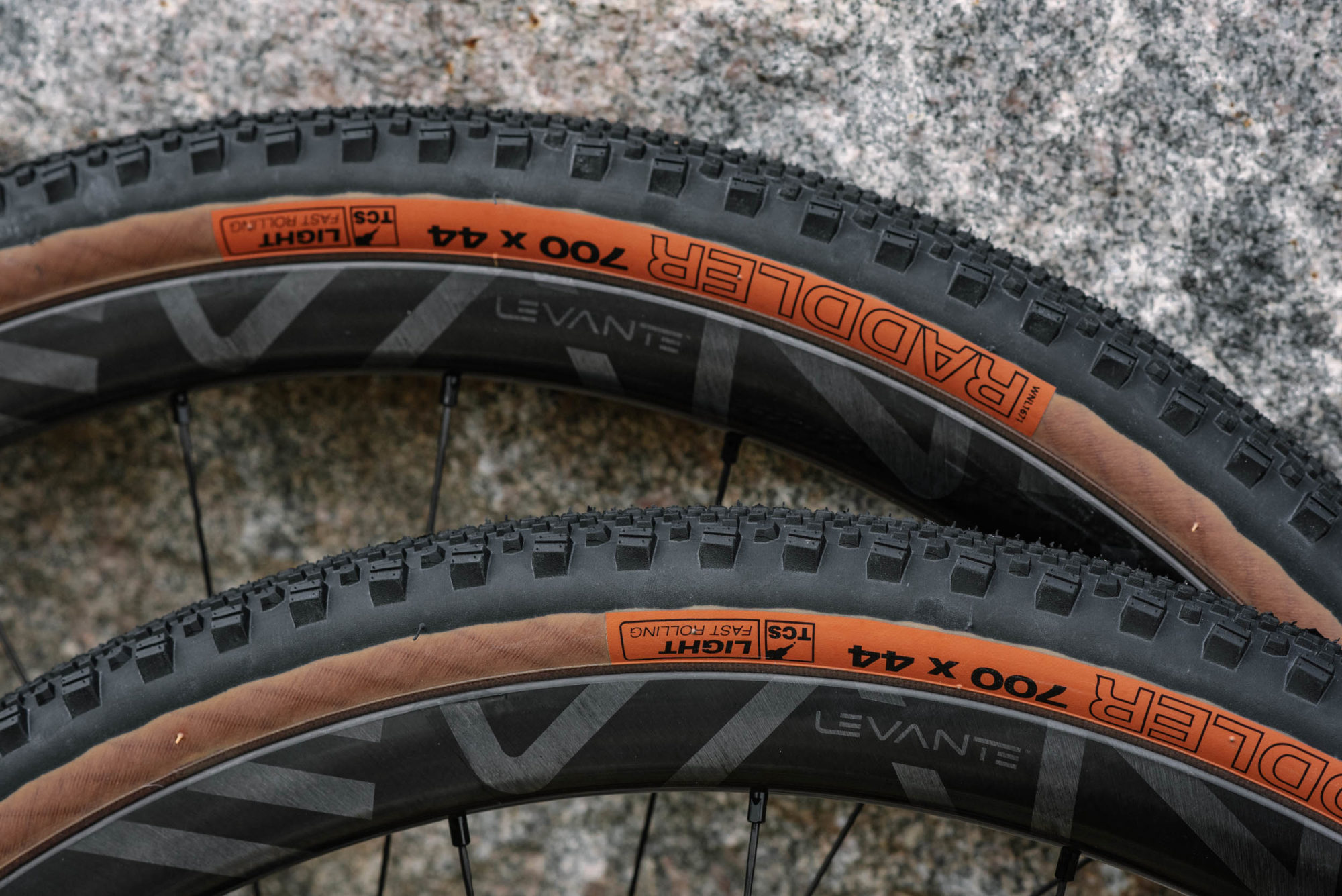 New Campagnolo Levante Wheels: Ride (Gravel) Like the Wind ...