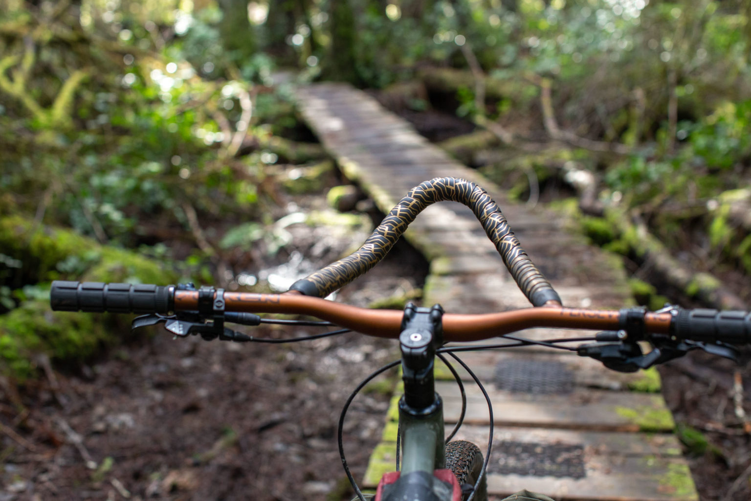Wren Perseverance Handlebar Review: Funky Adventure Bar - BIKEPACKING.com