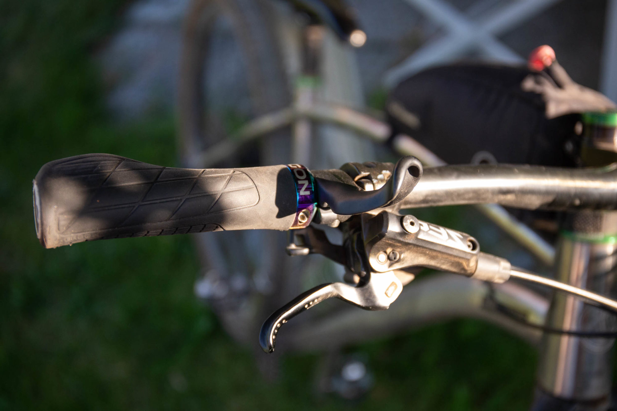 A Mini Guide to Adding Alt Hand Positions to Flat Bars - BIKEPACKING.com