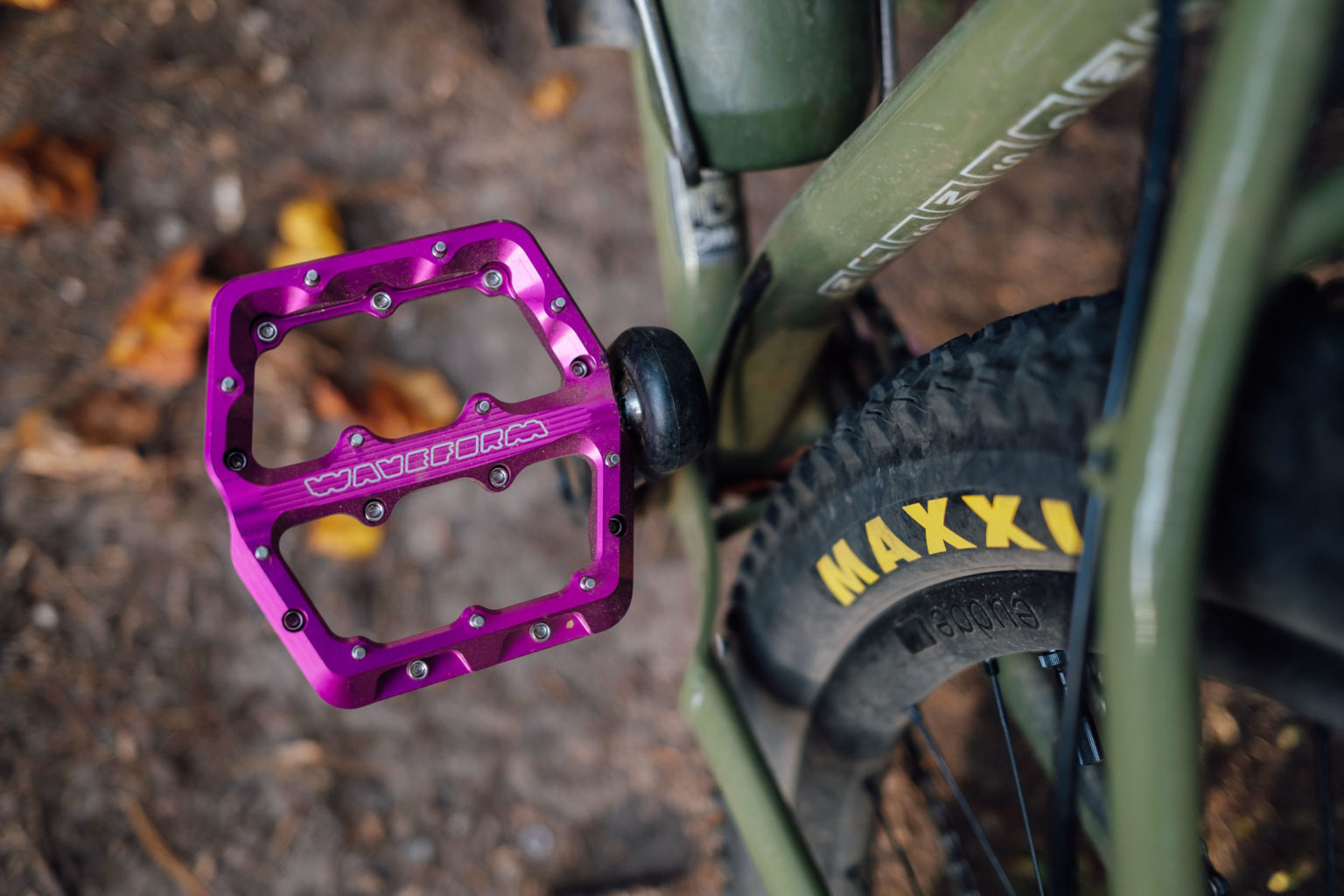 Wolf Tooth Waveform Pedals Review - BIKEPACKING.com