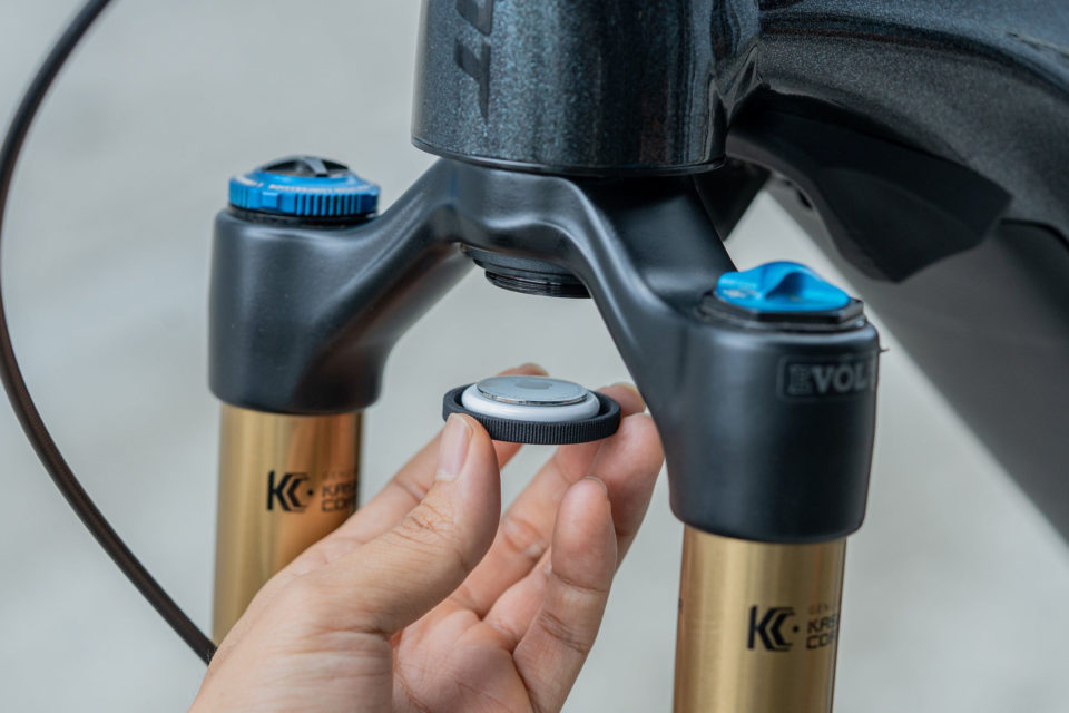 Friday Debrief: 2023 Kona Bikes, Fresh Handmade Gear, Moxie Mx3, and ...