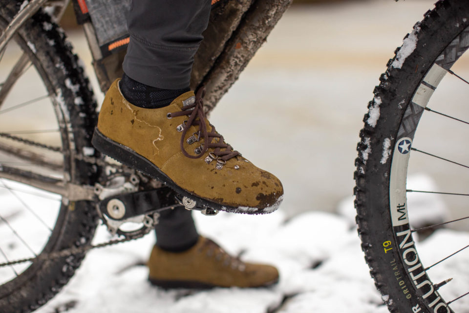 Stomp Lox Slack Shoes Review - BIKEPACKING.com