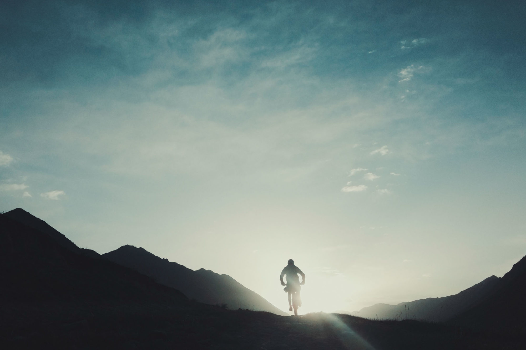 Don't Scratch (Film) - BIKEPACKING.com