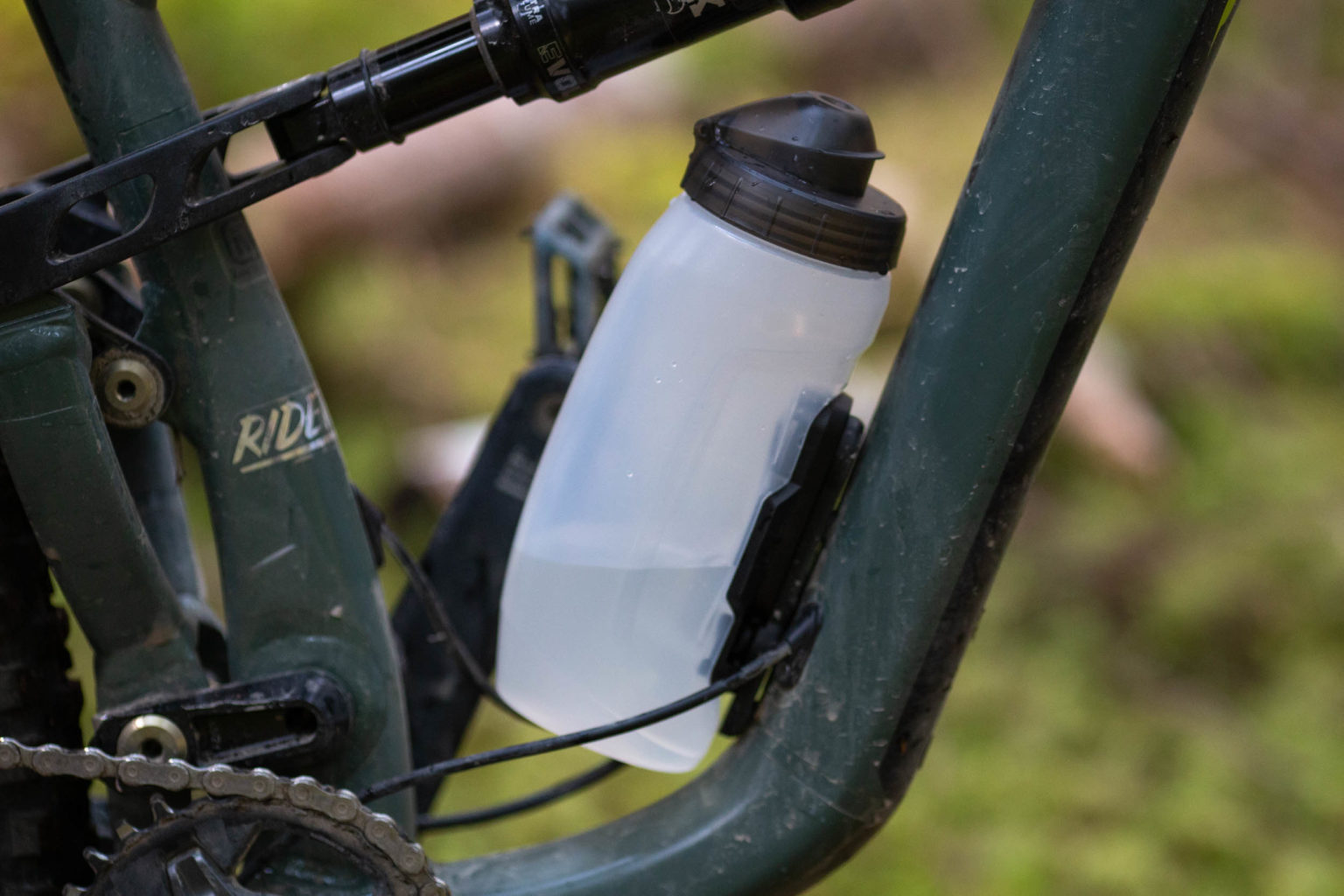 Fidlock Water Bottle Review - BIKEPACKING.com