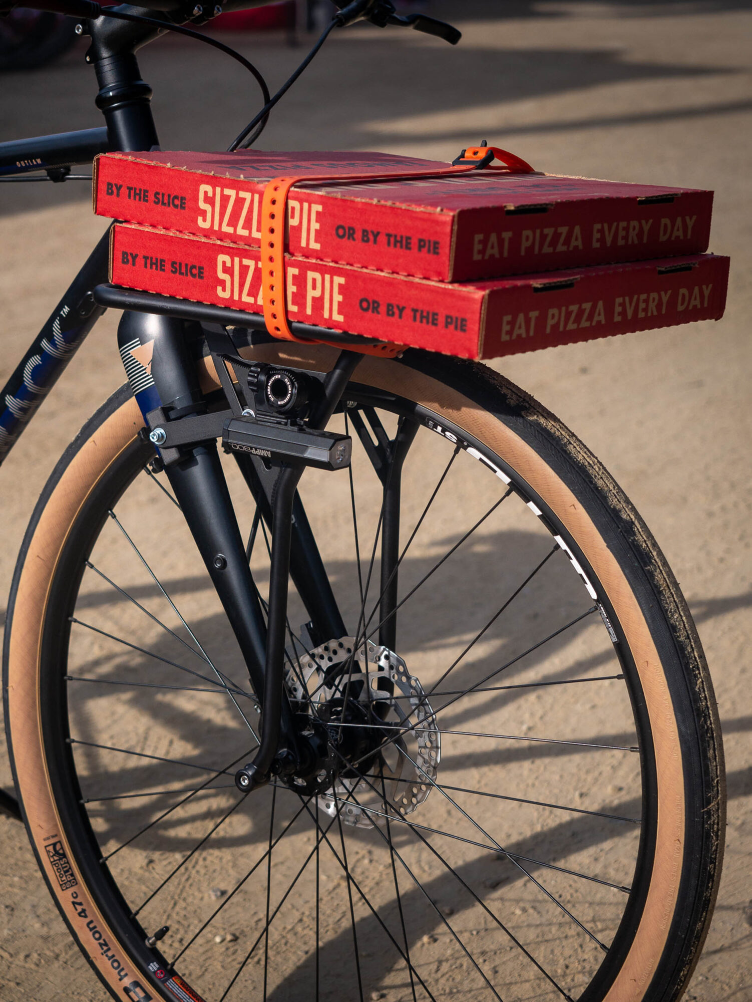 Old Man Mountain Pizza Rack, Basket, and Light Mount - BIKEPACKING.com