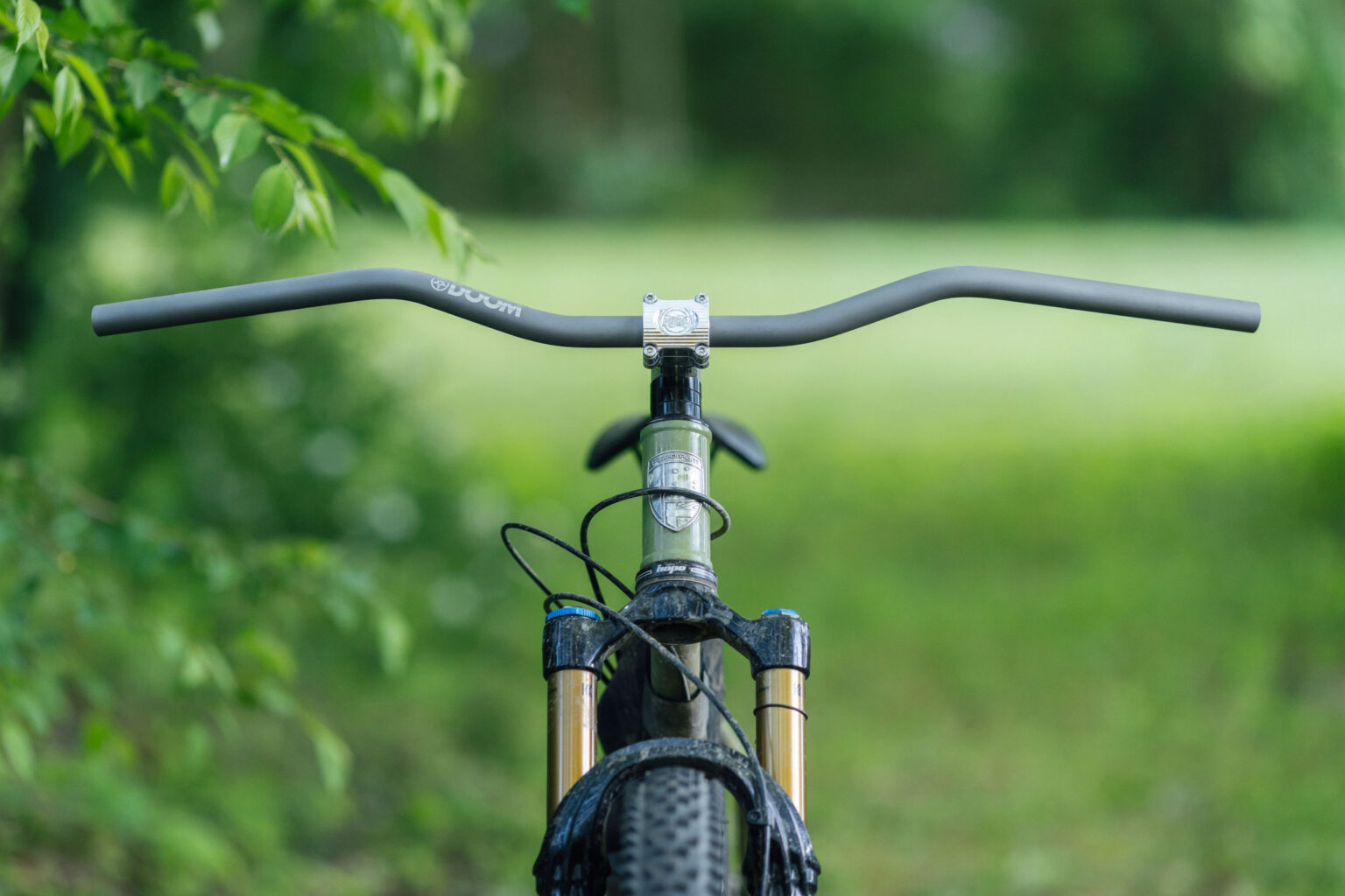 Doom Bikepacker's Delight Review: Steel vs. Titanium Handlebars ...