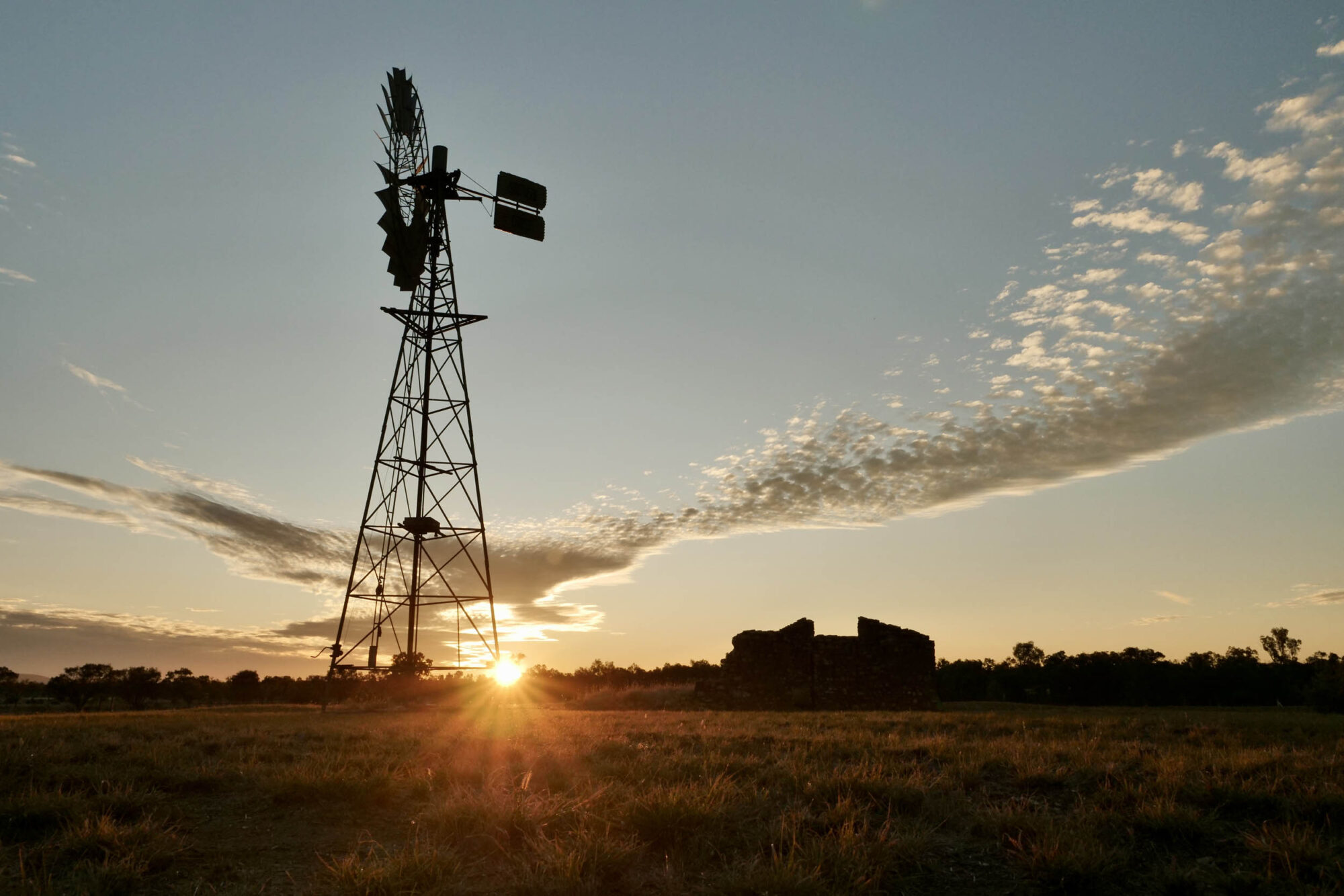 Red Centre (Film) - BIKEPACKING.com