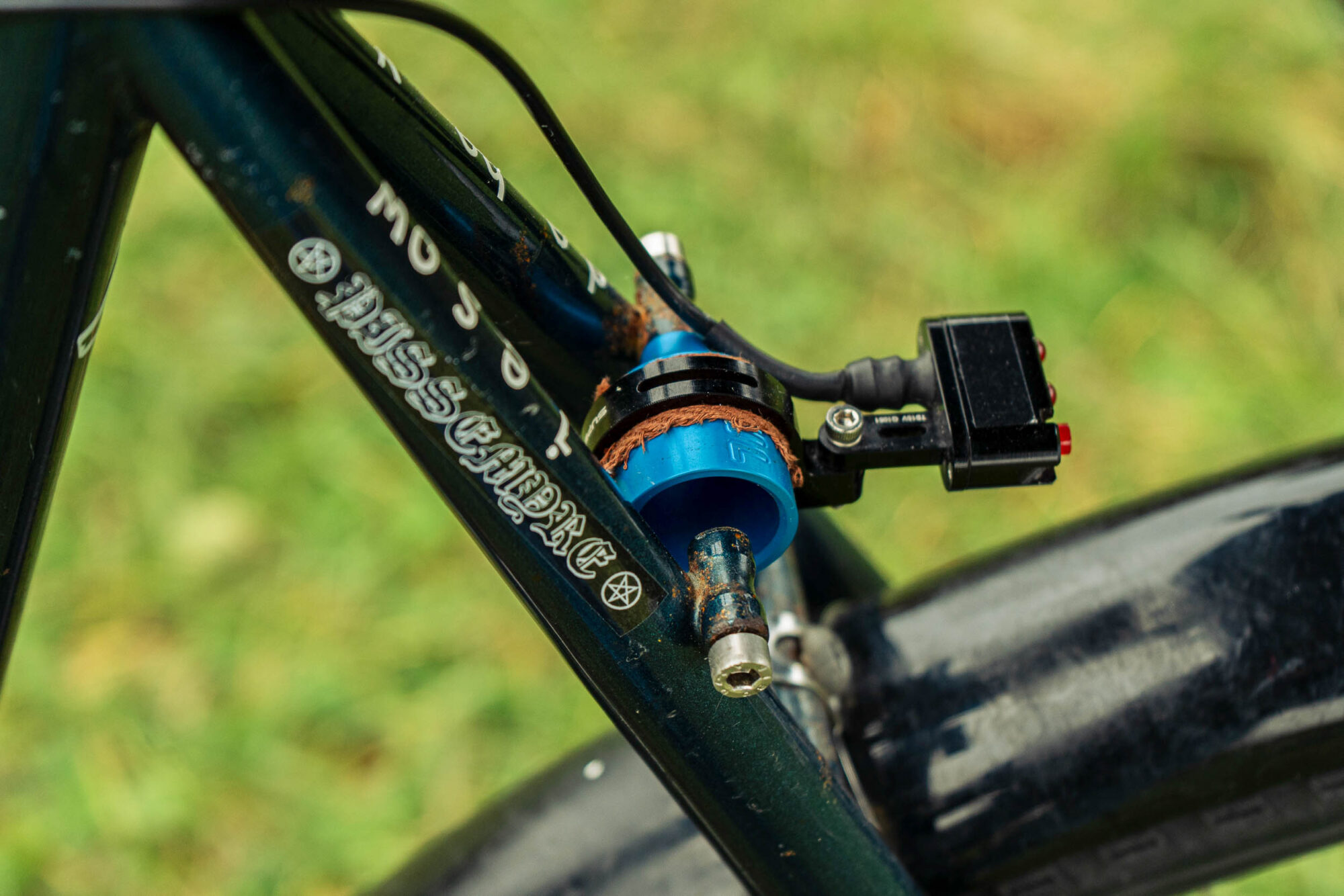 Readers Rig: Tommy’s 1994 Specialized Rockhopper - BIKEPACKING.com