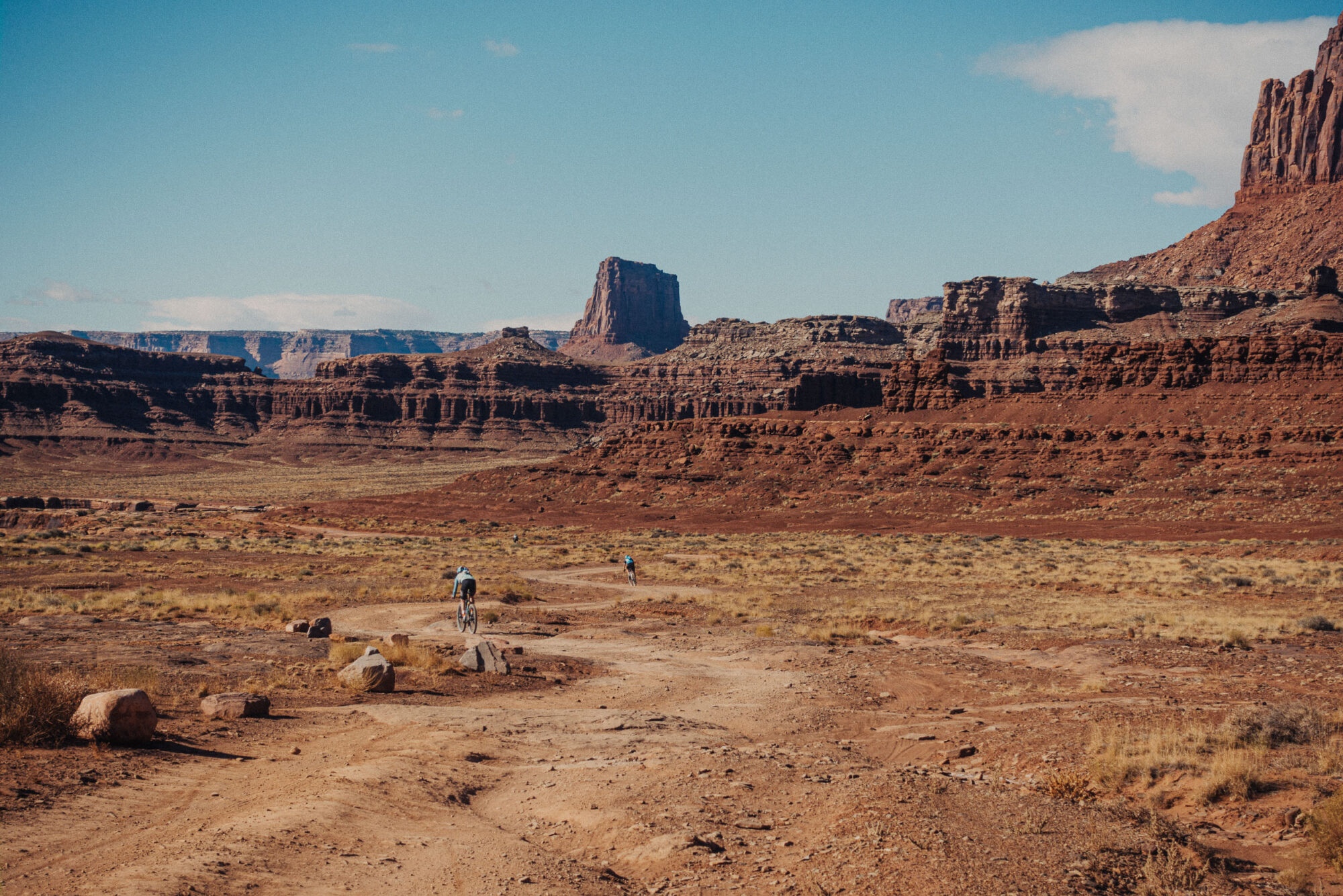 White Rim is Better with Friends (and no Camera) - BIKEPACKING.com