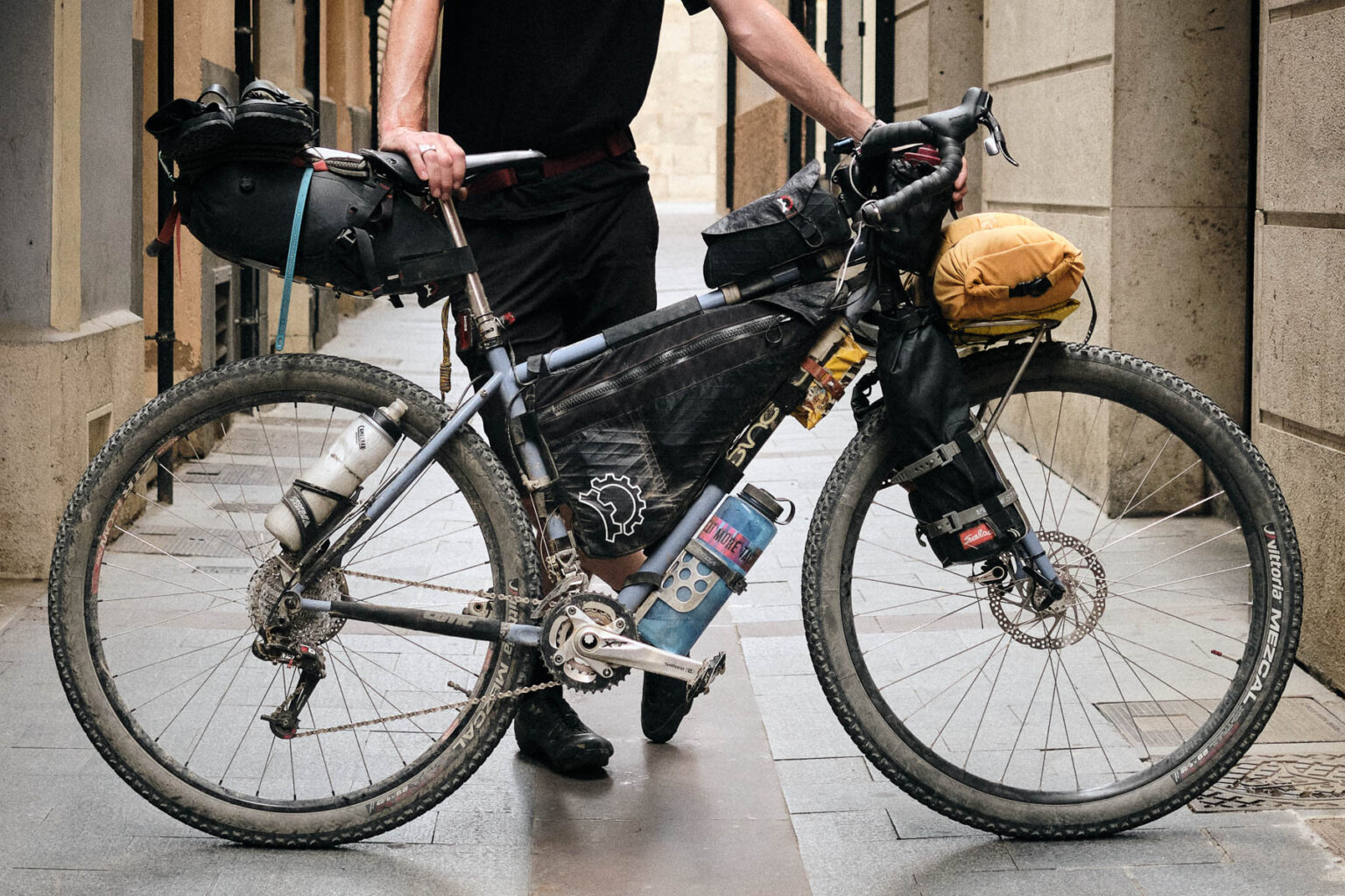 Reader's Rig: Daniel's Singular Swift - BIKEPACKING.com