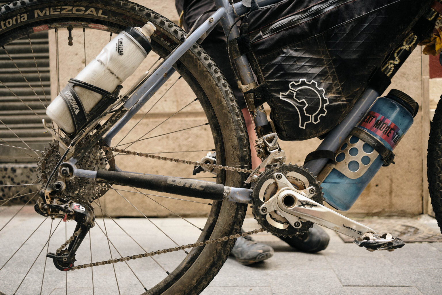 Reader's Rig: Daniel's Singular Swift - BIKEPACKING.com