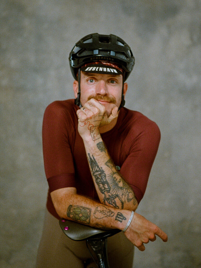 A Look at Allan Shaw's Latest Race-Ready Omnium Cargo - BIKEPACKING.com