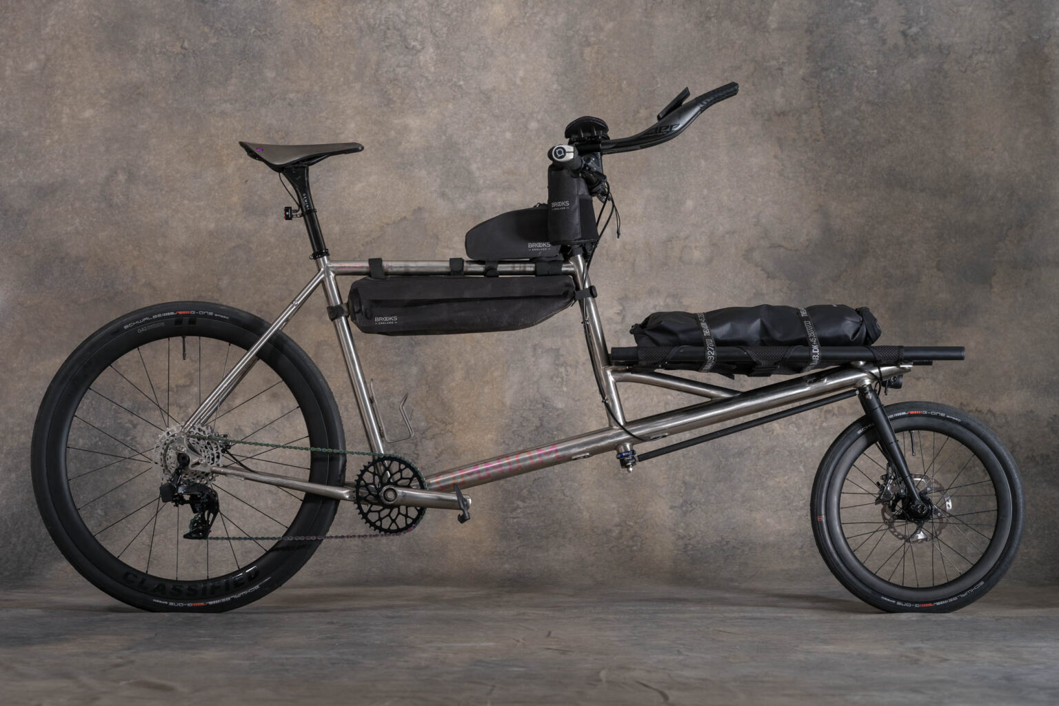 A Look at Allan Shaw's Latest Race-Ready Omnium Cargo - BIKEPACKING.com