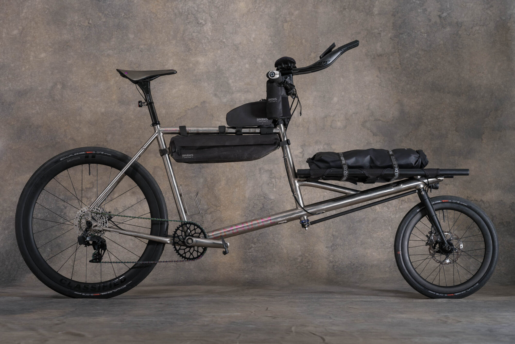 A Look at Allan Shaw's Latest Race-Ready Omnium Cargo - BIKEPACKING.com