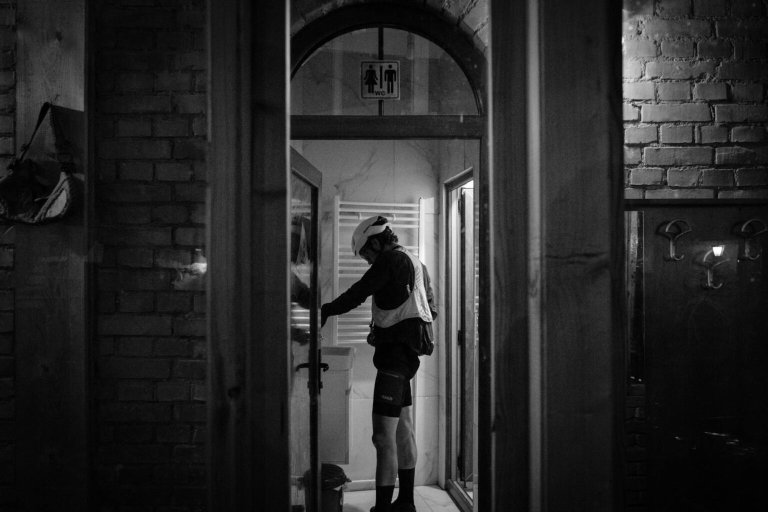 Robin Gemperle Wins 2024 Transcontinental Race No.10 - BIKEPACKING.com