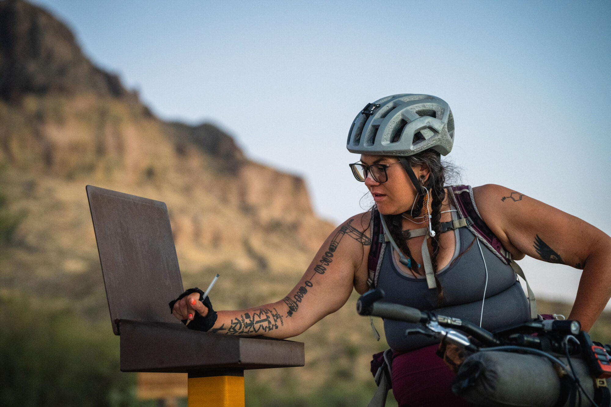 Alexandera Houchin Wins 2024 AZT300 + Day 4 Recap - BIKEPACKING.com