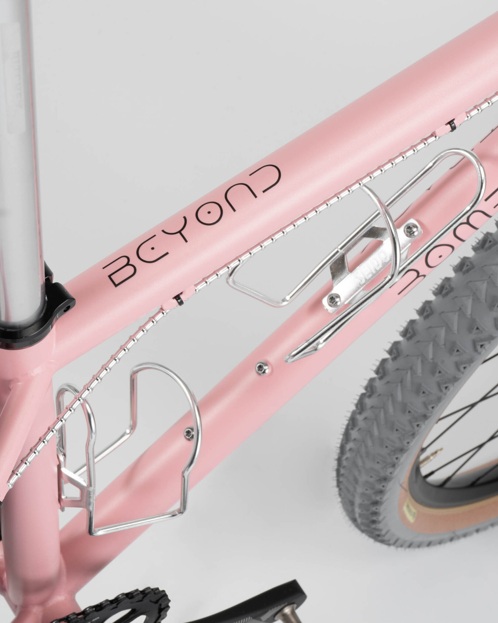 This Dune-Inspired Bombtrack Beyond+ is Stunning - BIKEPACKING.com