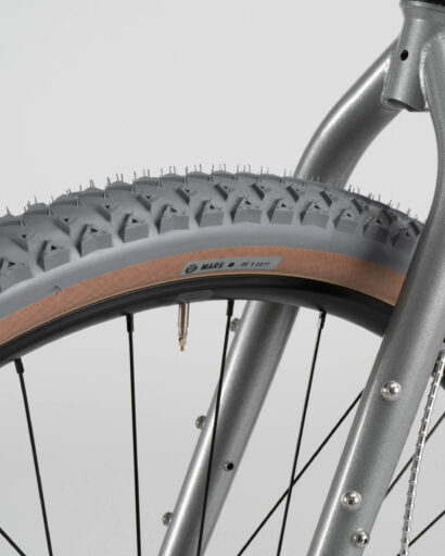 This Dune-Inspired Bombtrack Beyond+ is Stunning - BIKEPACKING.com