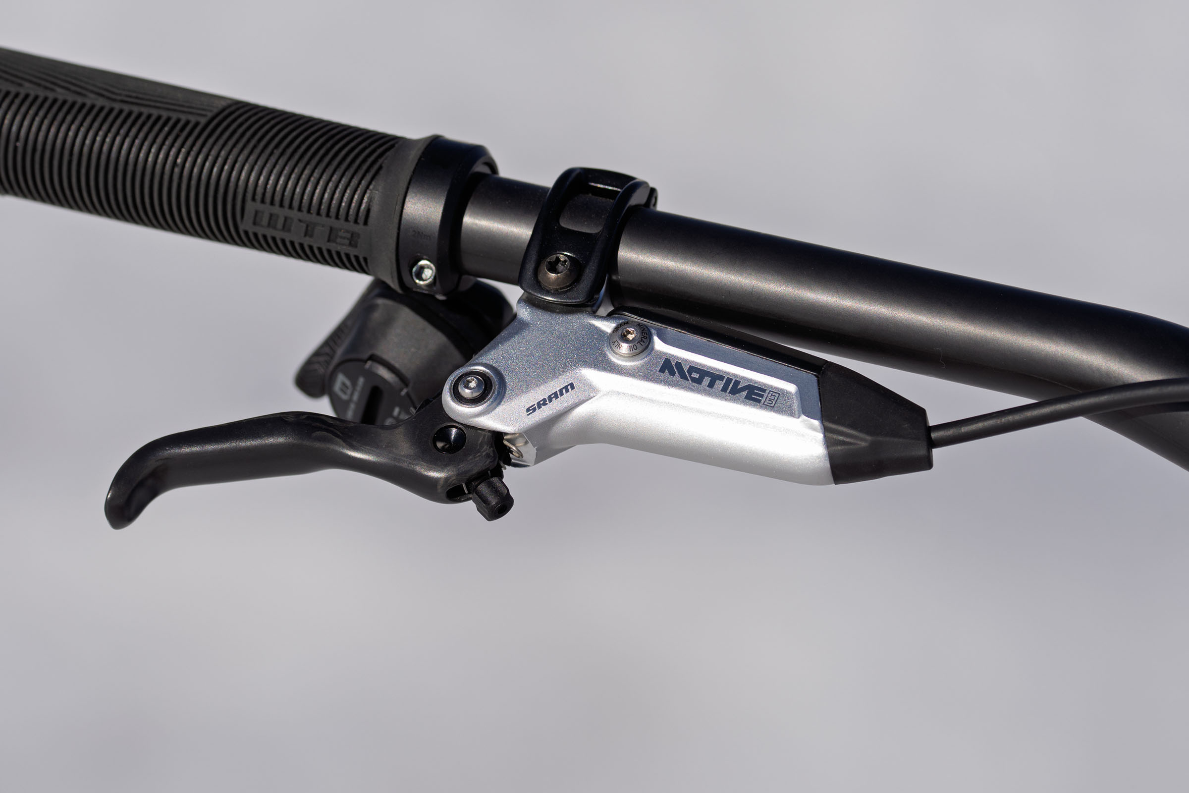 SRAM's New Motive Brakes Use Mineral Oil - BIKEPACKING.com