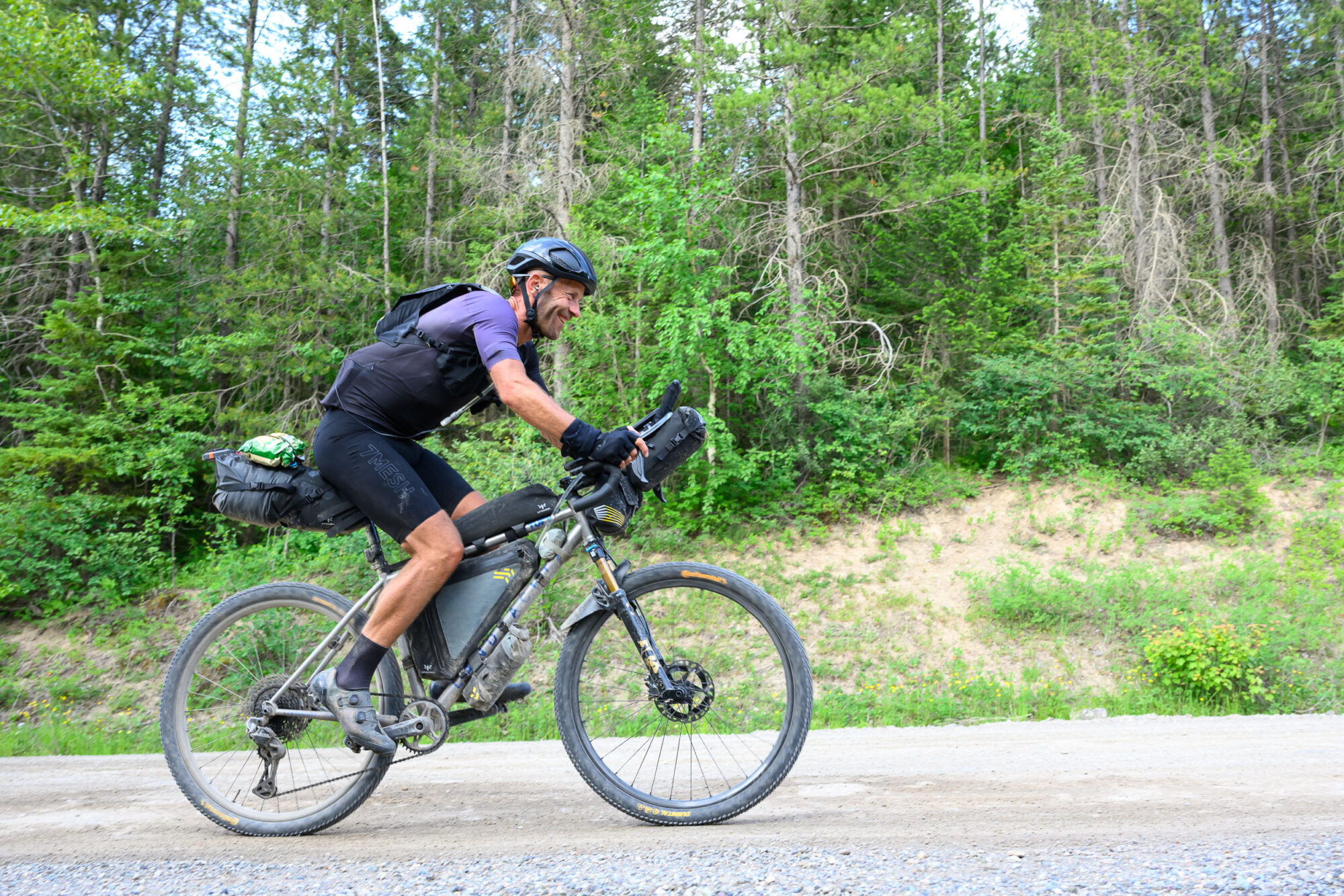 2025 Tour Divide Day 1: A Blazing-Fast Start - BIKEPACKING.com