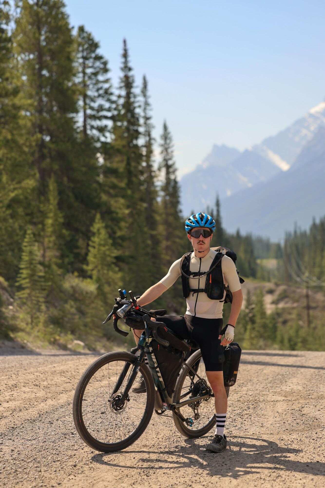 Josh Reid's Tour Divide-Ready Giant Revolt X - BIKEPACKING.com
