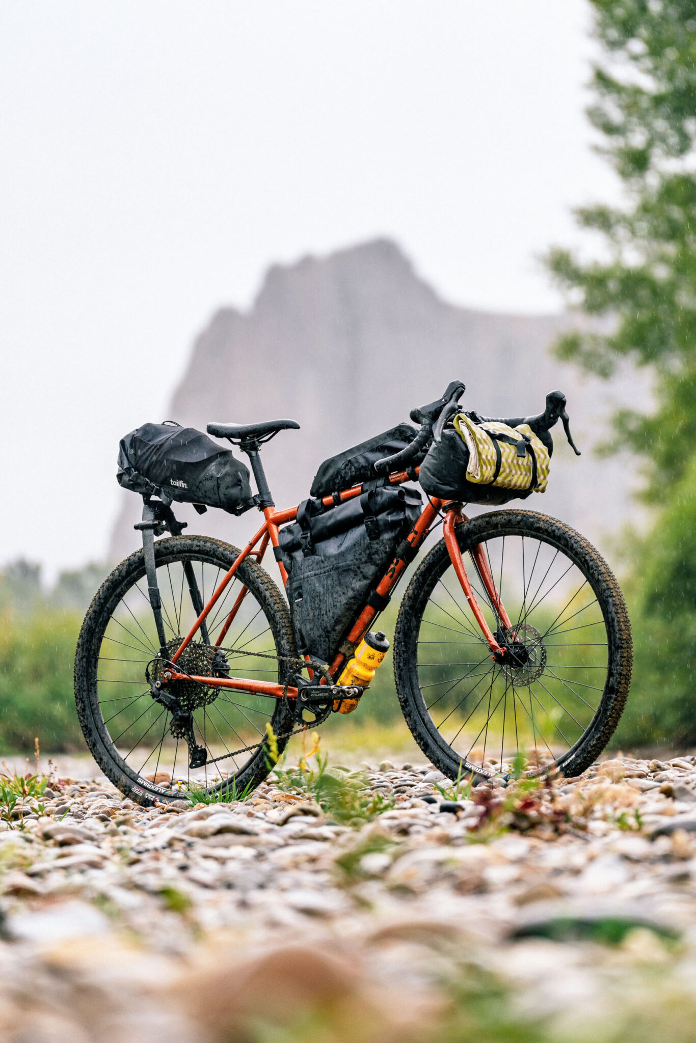 Surly Straggler Review: First Update in a Decade + 11 Thoughts - BIKEPACKING.com
