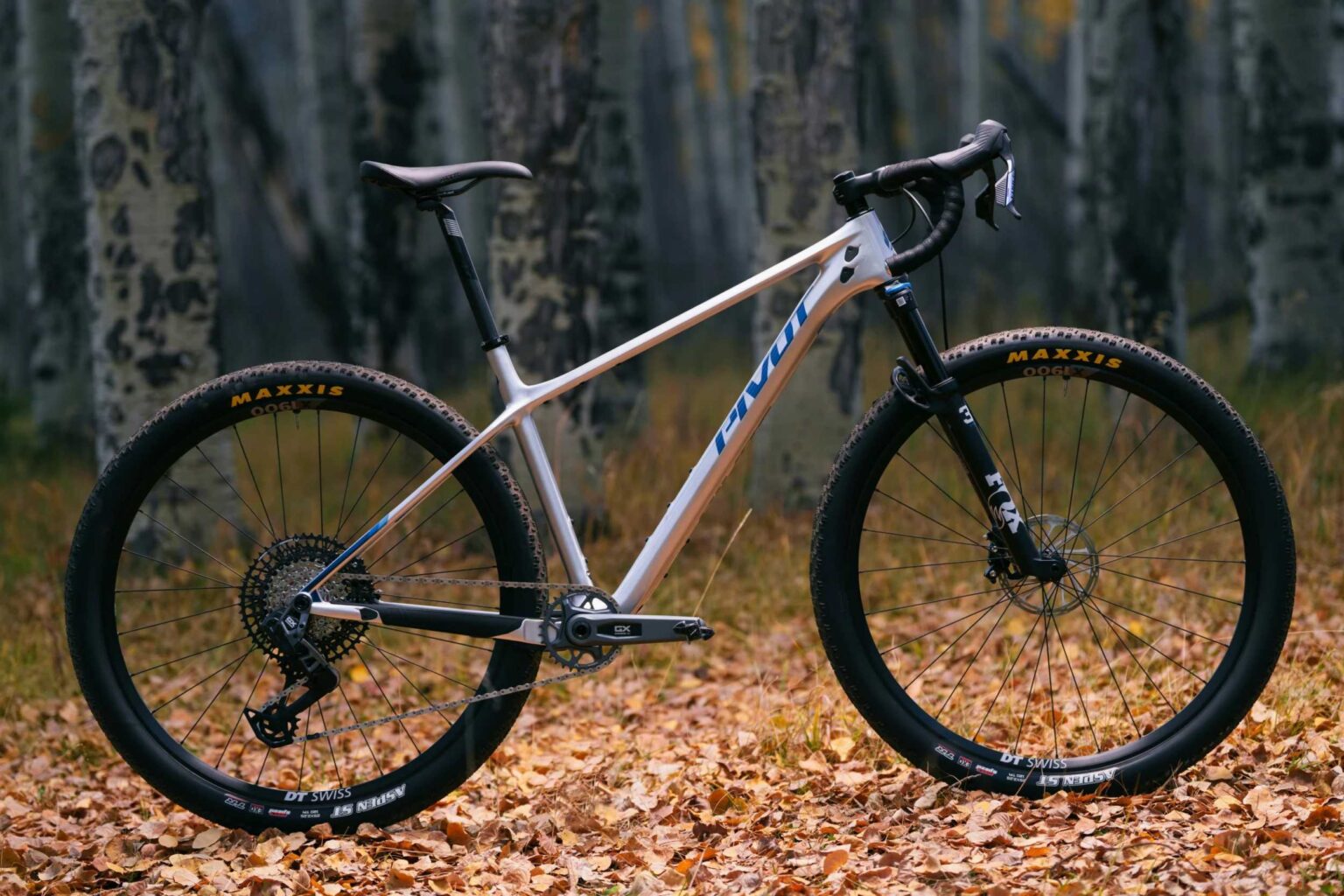 Pivot LES SL Drop Bar - BIKEPACKING.com