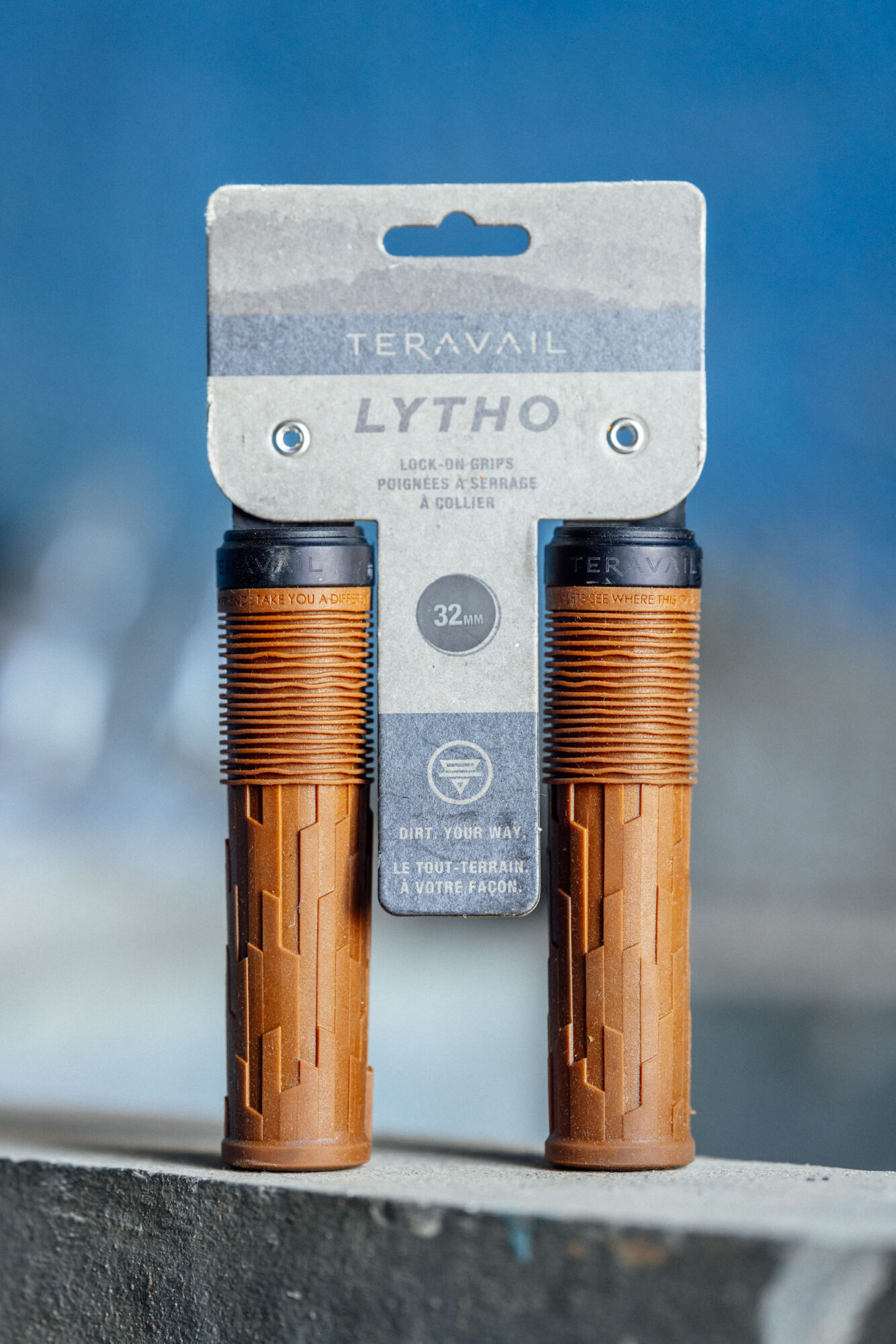 Teravail Lytho Grips + Moonstone Bars First Look - BIKEPACKING.com