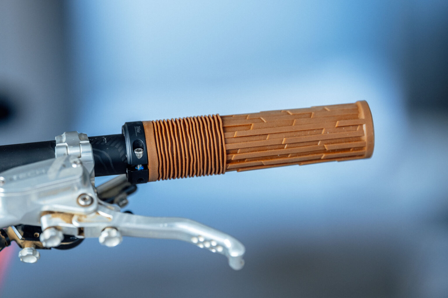 Teravail Lytho Grips + Moonstone Bars First Look - BIKEPACKING.com