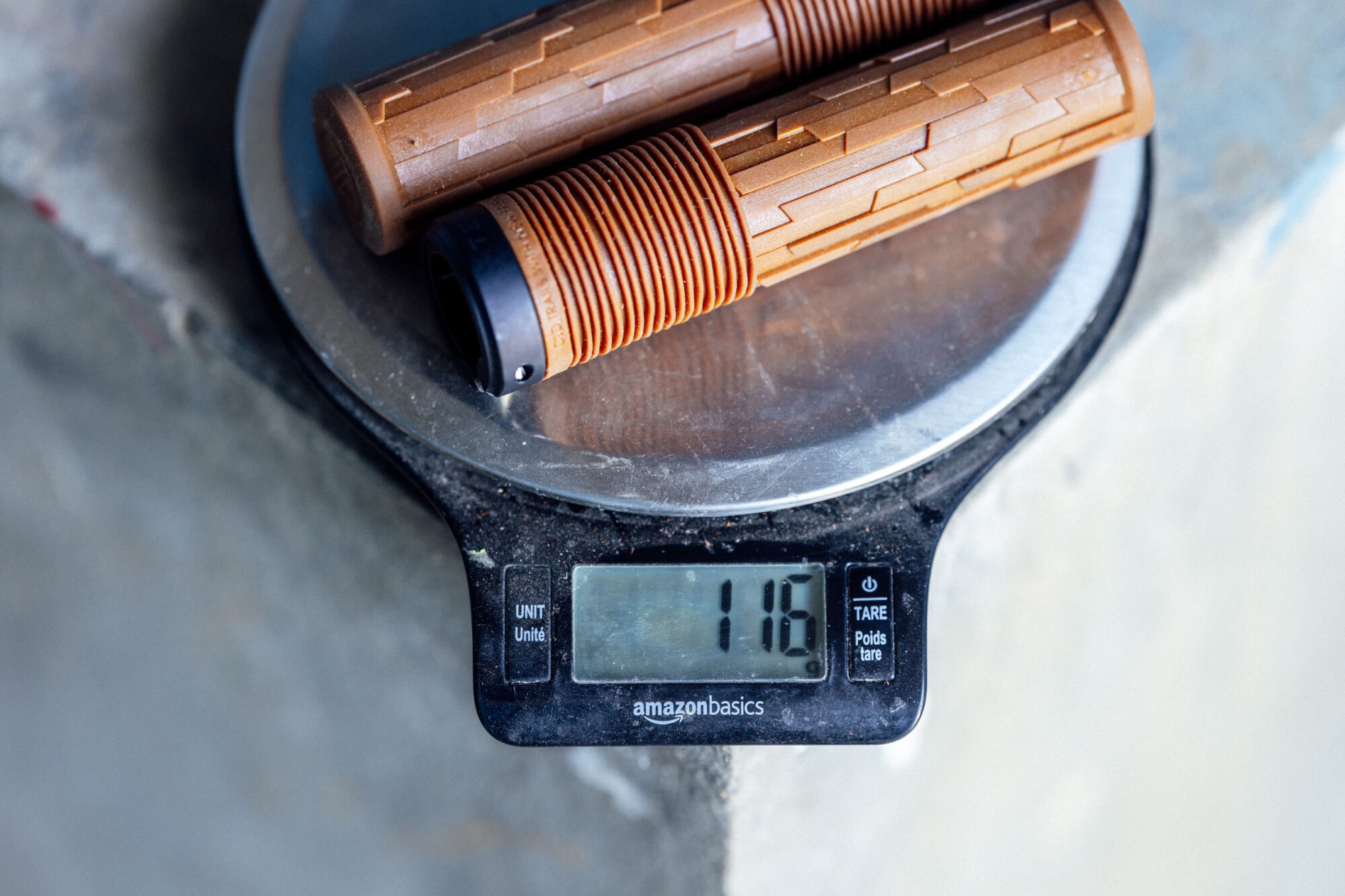 Teravail Lytho Grips + Moonstone Bars First Look - BIKEPACKING.com